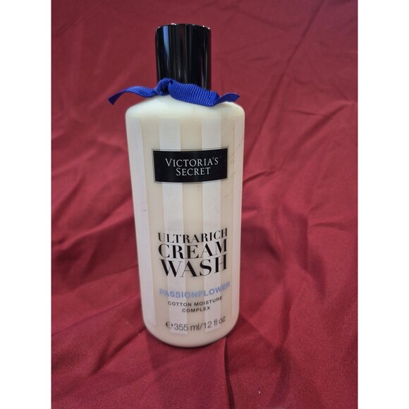 Victoria's Secret | Skincare | Htf Victorias Secret Hydrating Cream ...